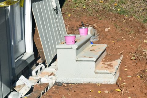 Home knocked off foundation, mud mess left in Catamount Homes | Top ...