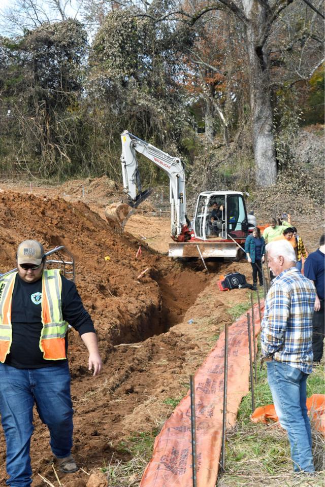OSHA is investigating collapse of trench at construction worksite ...