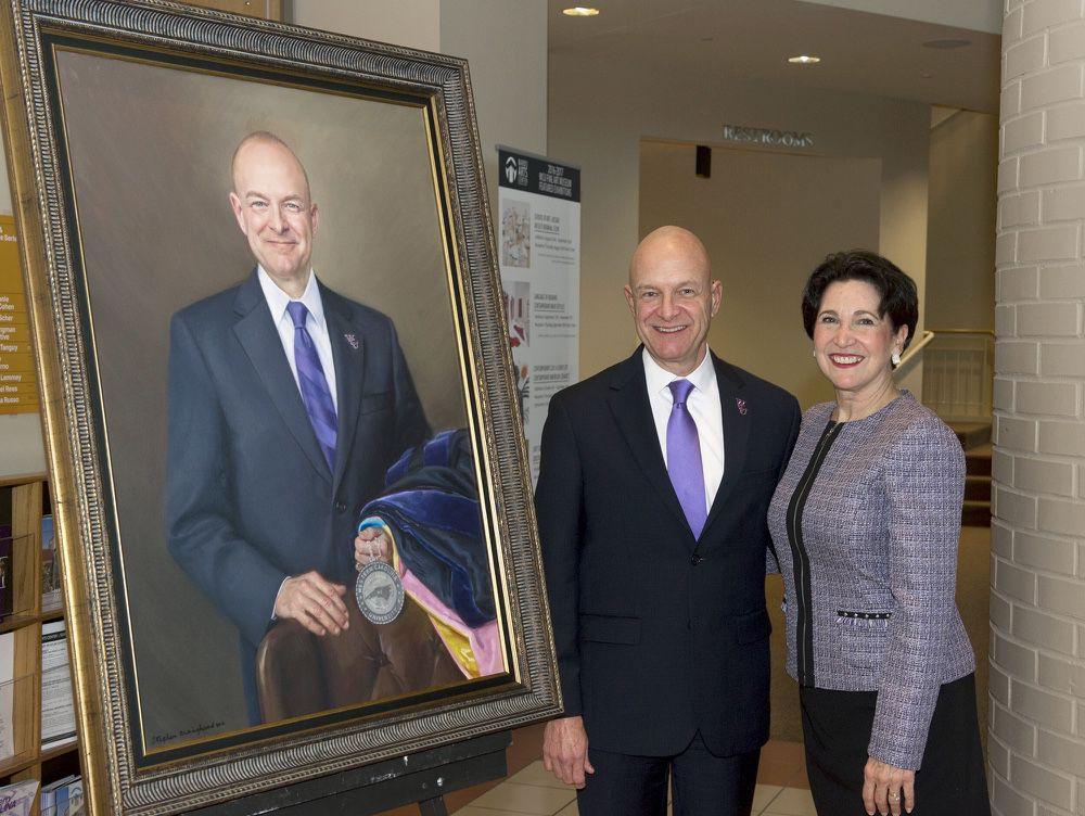 WCU chancellor’s portrait to hang in library | News | thesylvaherald.com