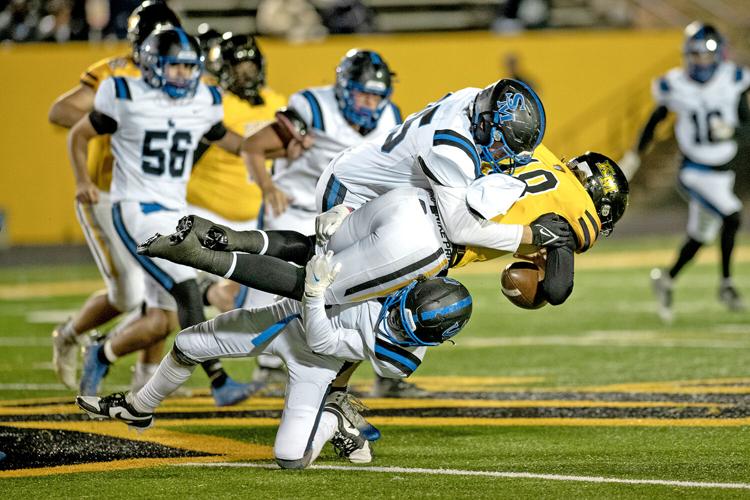 Mounties use big plays to top Mustangs in playoffs | Smoky Mountain ...