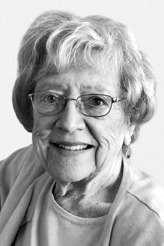 Eleanor Lofquist | Obituaries | thesylvaherald.com