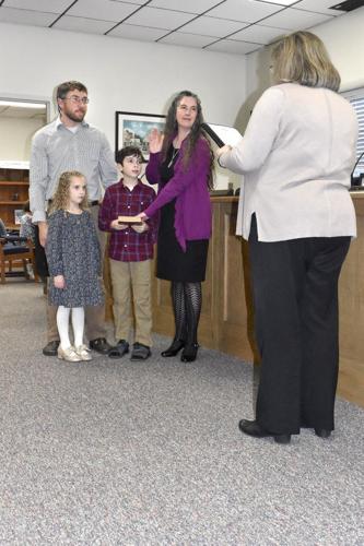 Sylva swears in new mayor, vice-mayor | News | thesylvaherald.com