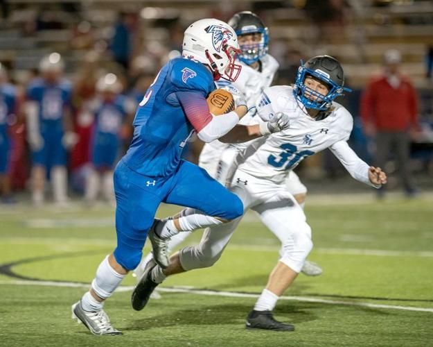 Falcons stay unbeaten by stopping SM on final play | Smoky Mountain ...