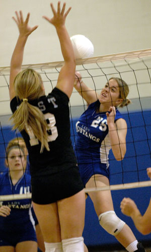 E. Henderson downs SM in league action | News | thesylvaherald.com