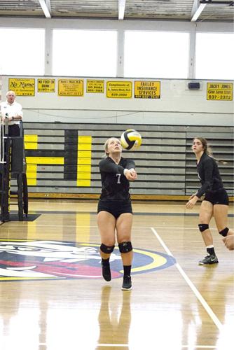 Lady Bulldogs hold off Lady Mustangs in volleyball action | Smoky ...