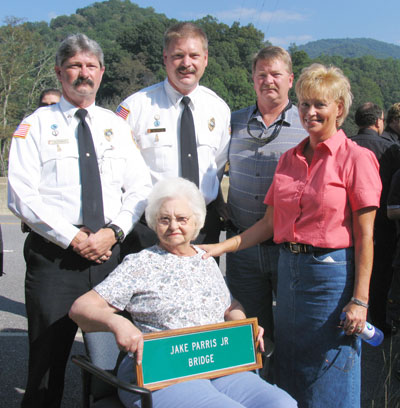 Commissioners dedicate bridge to Parris | News | thesylvaherald.com