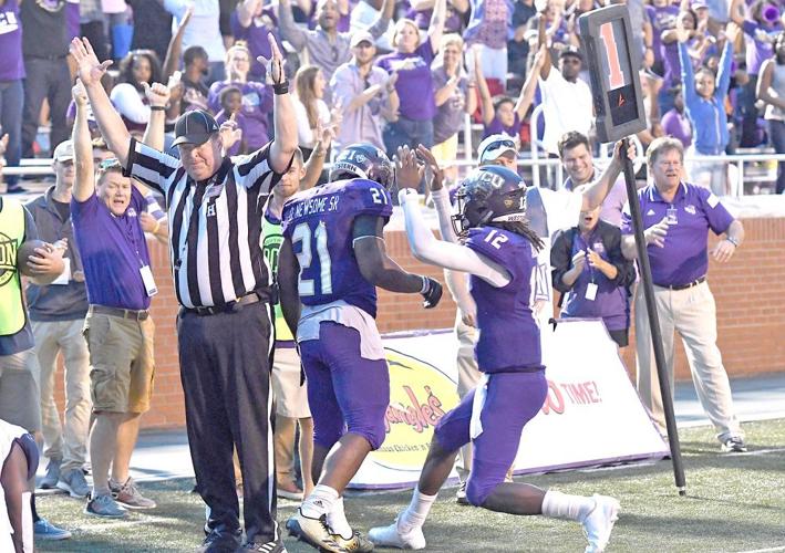 Last-gasp defensive stand sees Cats drop No. 17 Samford | Western ...