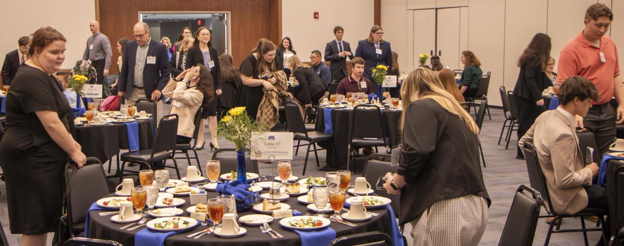 Fine dining means fine networking | News | thetrailblazeronline.net