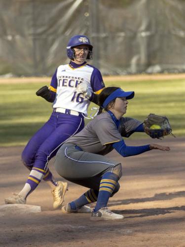 Eagles softball falls to the Golden Eagles | Life & Arts ...
