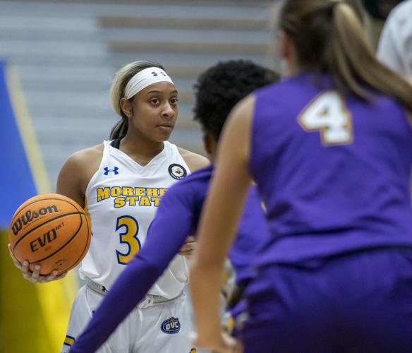 Eagles succumb to Golden Eagles | Gallery | thetrailblazeronline.net