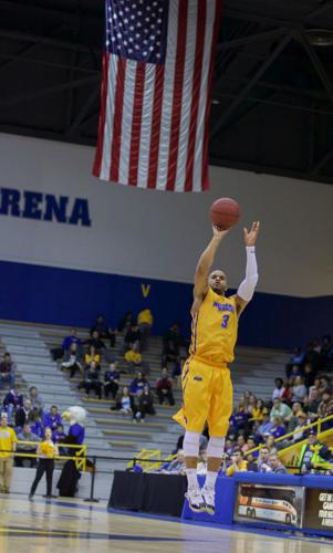 Eagles beat Eastern Kentucky 61-50 to sweep series | News ...