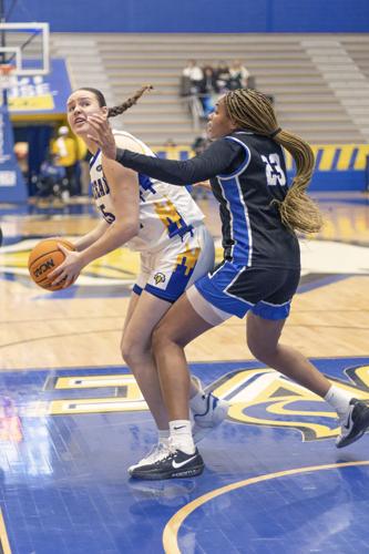 Eagles soar in double wins over EIU | News | thetrailblazeronline.net