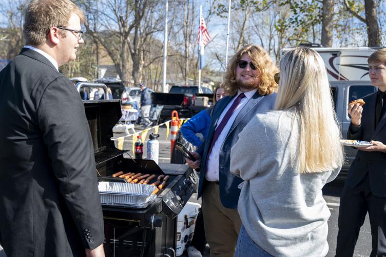 Eagle fans fill tailgating lot | News | thetrailblazeronline.net