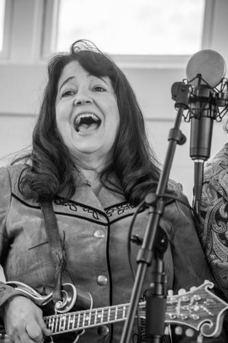 McLains return home for benefit show | News | thetrailblazeronline.net