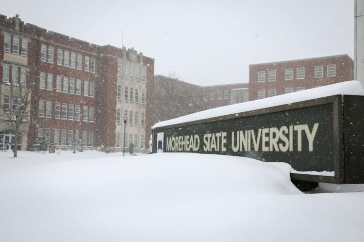 Let it snow: MSU undergoes first snow day of the year | Life & Arts ...