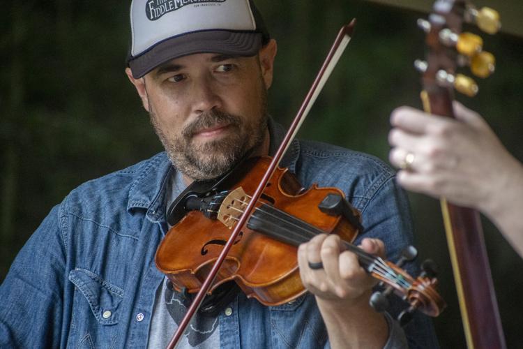 Fiddlers Convention sets record | News | thetrailblazeronline.net