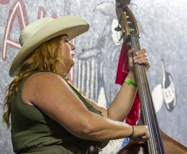 Poppy Mountain mixes the stars and local bands | News | thetrailblazeronline.net