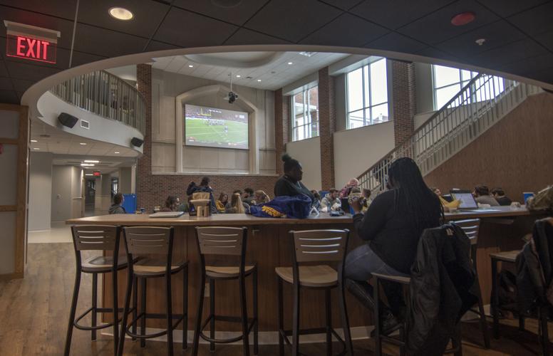 Students flock to newly-renovated ADUC as classes begin | News ...