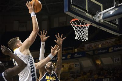 Stephens and Johnson lead Mocs in a Mid-Major Thriller | Sports ...