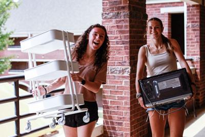 Operation Move-In Welcomes 3,500 On-Campus Residents to UTC | News ...