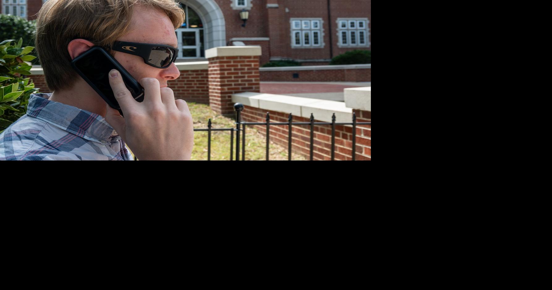 Digital Detox: Students Embrace Flip Phones on Campus | Features ...