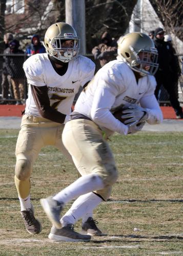 Football: Westerly dominates annual Thanksgiving Day matchup with ...