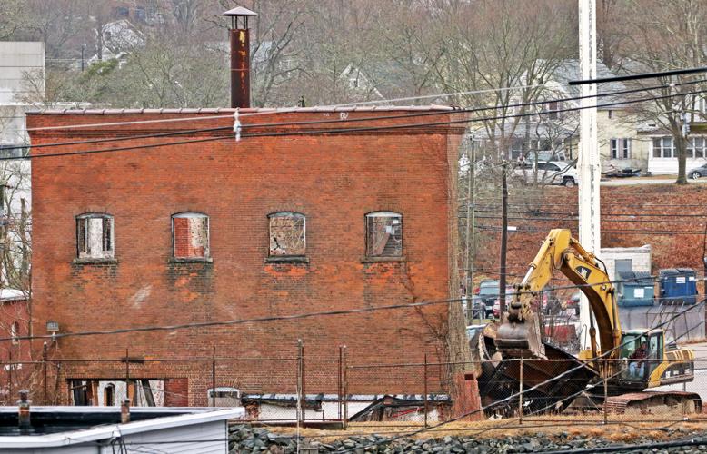 PHOTOS: Mechanic Street building coming down | Stonington ...