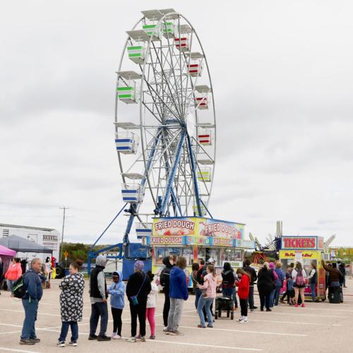 PHOTOS: SpringFest weekend kicks off in earnest after rains | Westerly ...