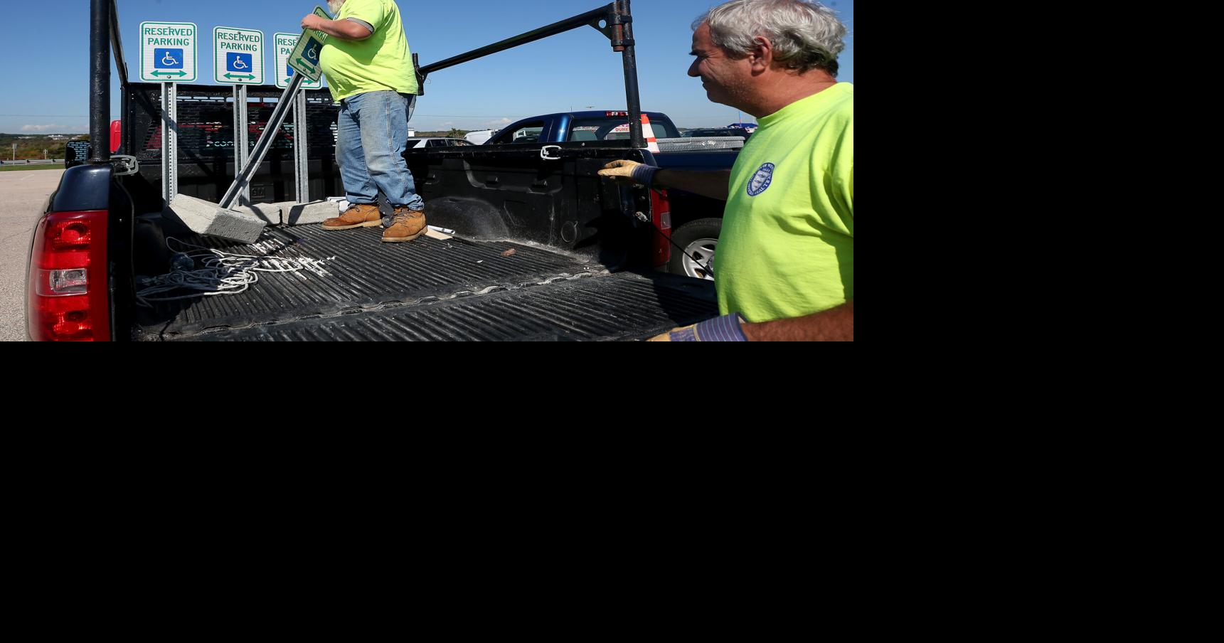 PHOTO: Sign delivery | Westerly | thewesterlysun.com