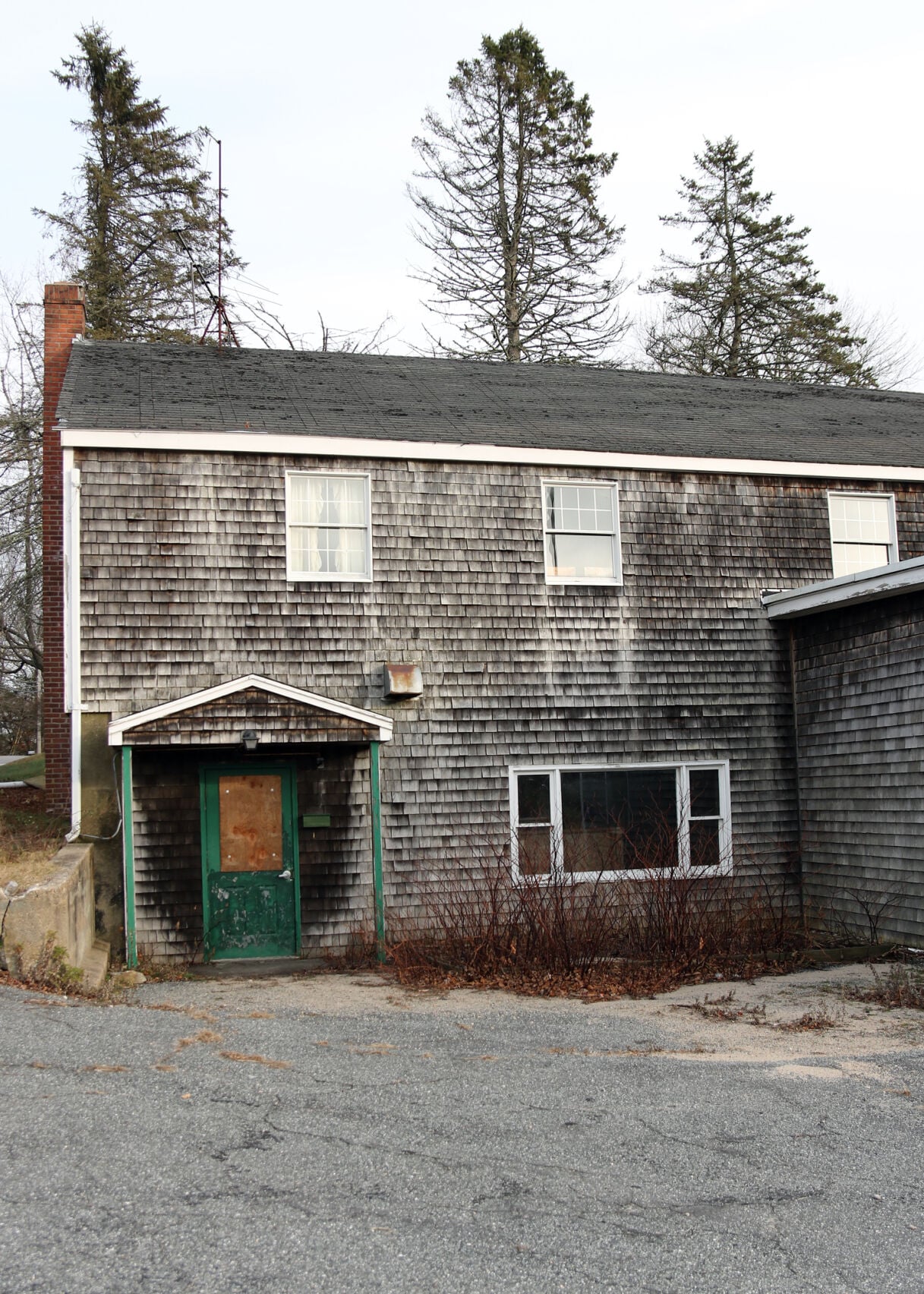 Former Cross Mills Fire Station closer to demolition | Daily-news ...