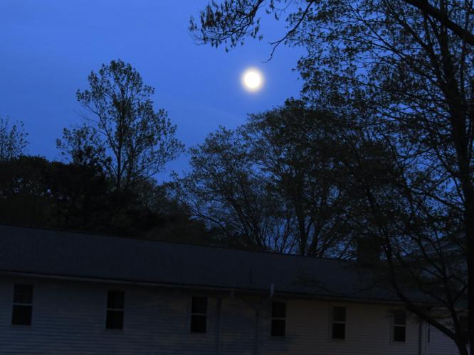 Jim Menzies' moon shots | Front Porch News | thewesterlysun.com