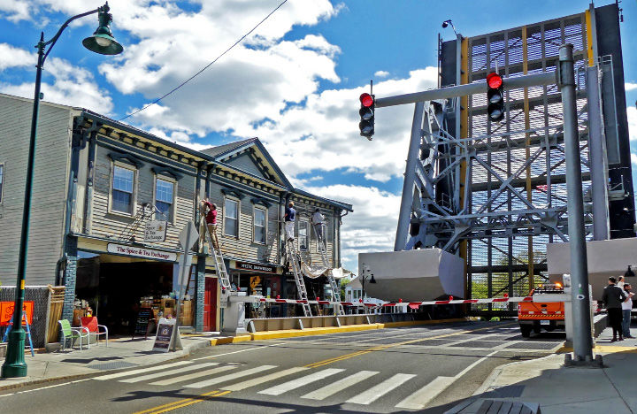 PHOTOS: Prepping the Mystic Drawbridge Building for a fresh coat of ...