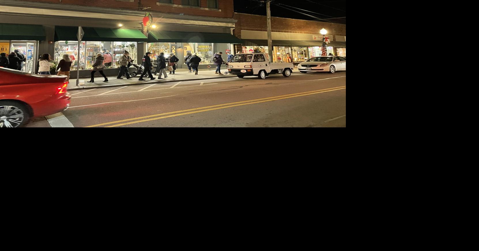 PHOTOS: Downtown Stroll and Luminaria lights up Westerly | Westerly ...