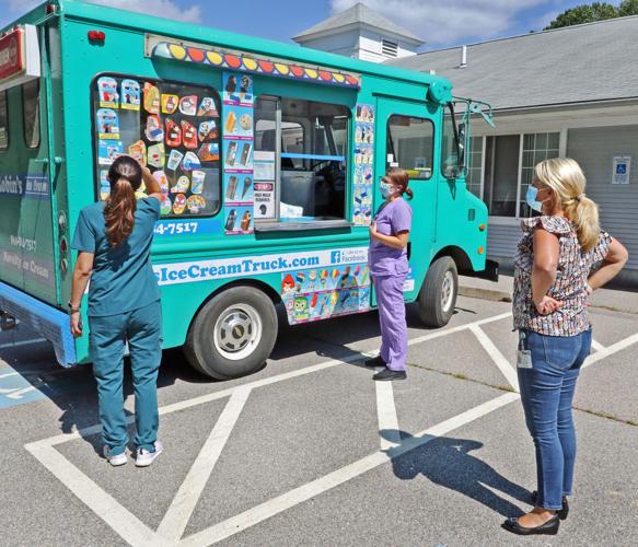 PHOTOS: Treating essential workers | Photo Galleries | thewesterlysun.com