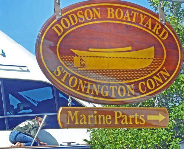 PHOTOS: Busy day at the boatyard | Stonington | thewesterlysun.com