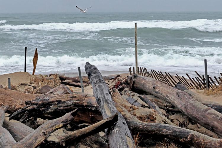 PHOTOS: Angry seas at East Beach | Westerly | thewesterlysun.com
