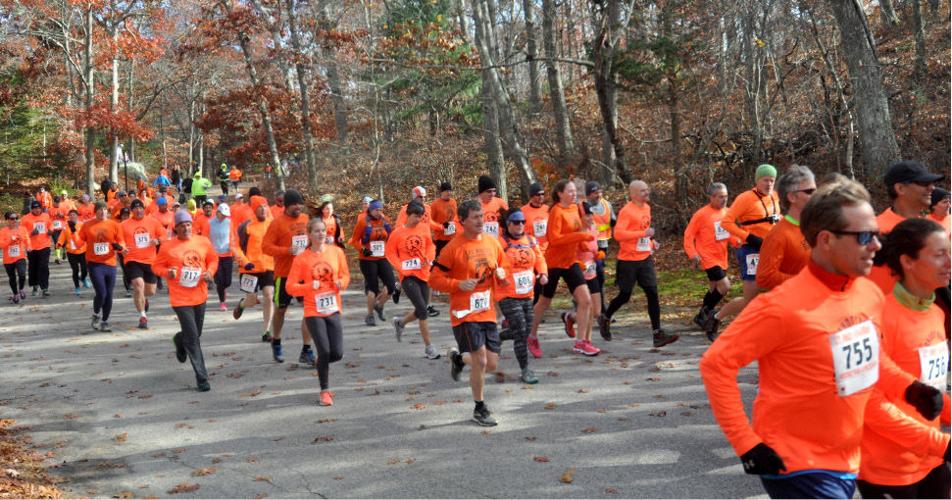 PHOTOS: Li’l Rhody Runaround 8-mile trail race | News | thewesterlysun.com