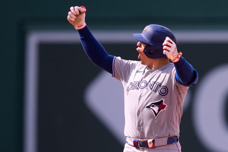 After a misplayed foul pop, Valenzuela hits go-ahead double in Blue ...
