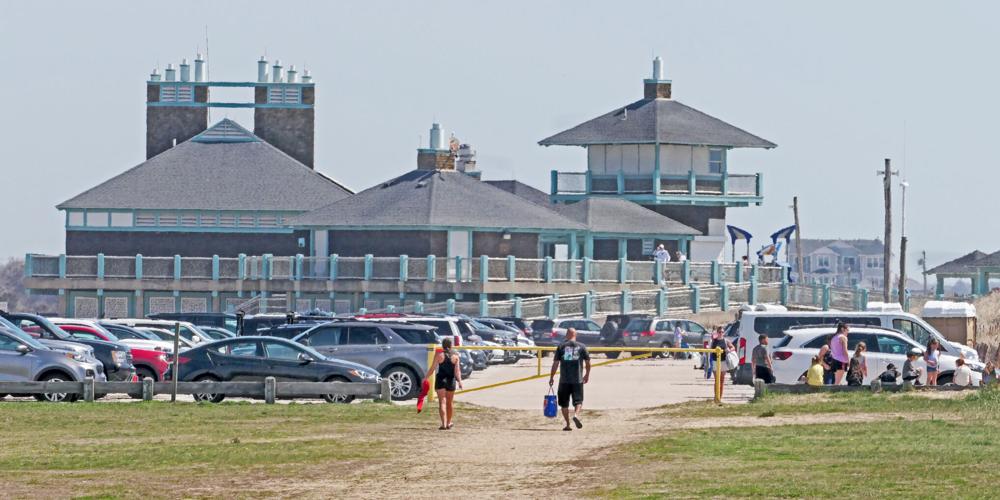 PHOTOS: Summer-like April temperatures bring crowds to Westerly beaches ...