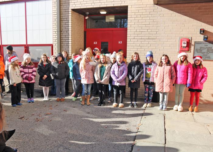 PHOTOS: Strolling in Ashaway | Richmond & Hopkinton | thewesterlysun.com