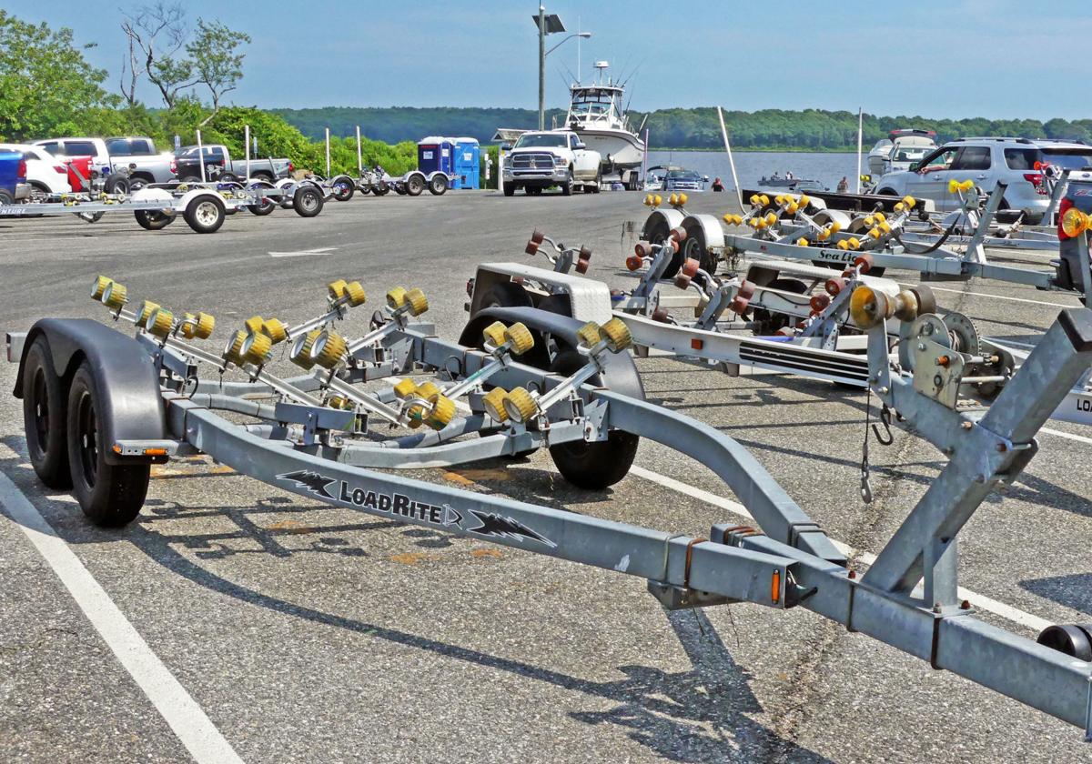 PHOTOS: Busy boat launch at Barn Island | Stonington | thewesterlysun.com