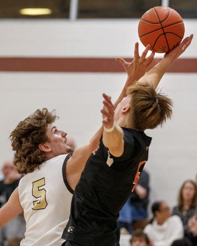 Boys basketball: Stonington advances into ECC D2 Tournament semifinals ...