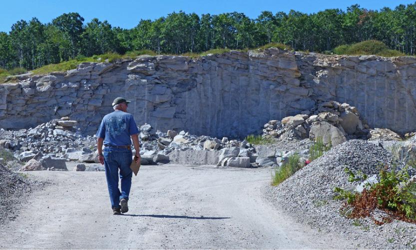 Tour offers lesson in quarry remediation | News | thewesterlysun.com