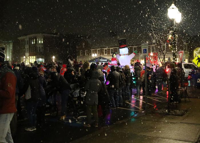 PHOTOS: Westerly Light Parade steps off on snowy night | Daily-news ...
