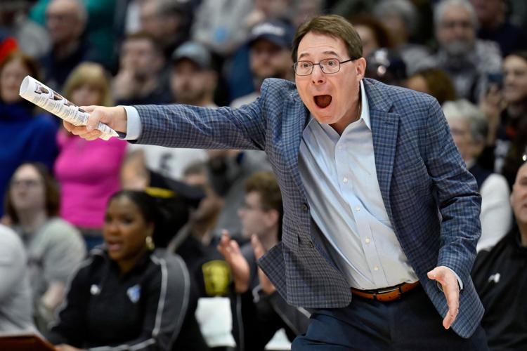 Sarah Strong, Azzi Fudd lead No. 1 UConn to 31st win in a row with 84 ...