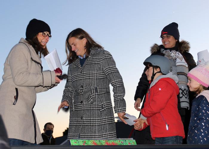 PHOTOS: Celebrating Christmas by the docks in Stonington Borough ...