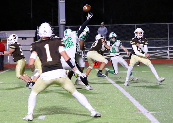 Football: Stonington stopped on goal-line stand to fall to Griswold ...
