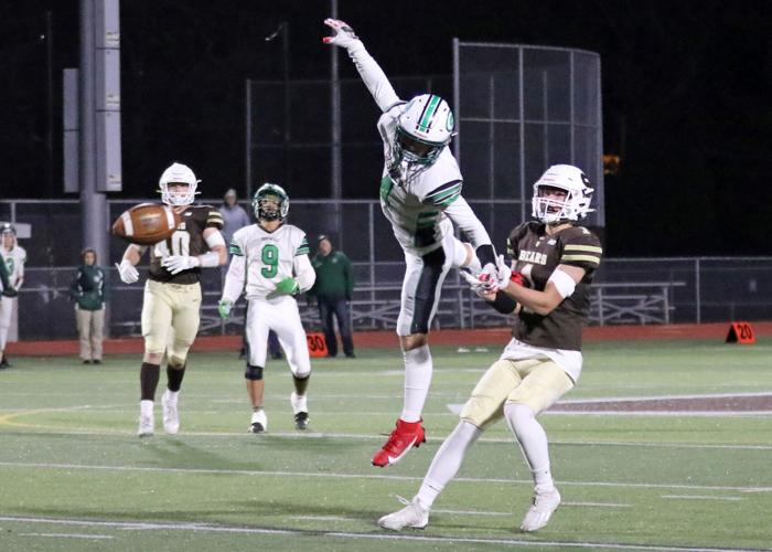 Football: Stonington stopped on goal-line stand to fall to Griswold ...