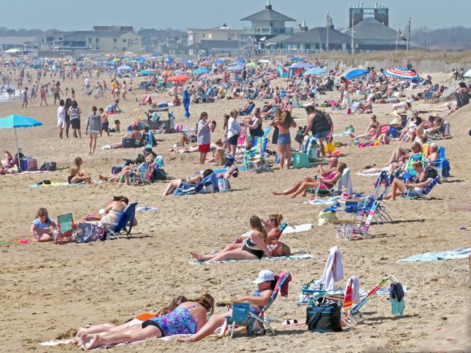 PHOTOS: Summer-like April temperatures bring crowds to Westerly beaches ...