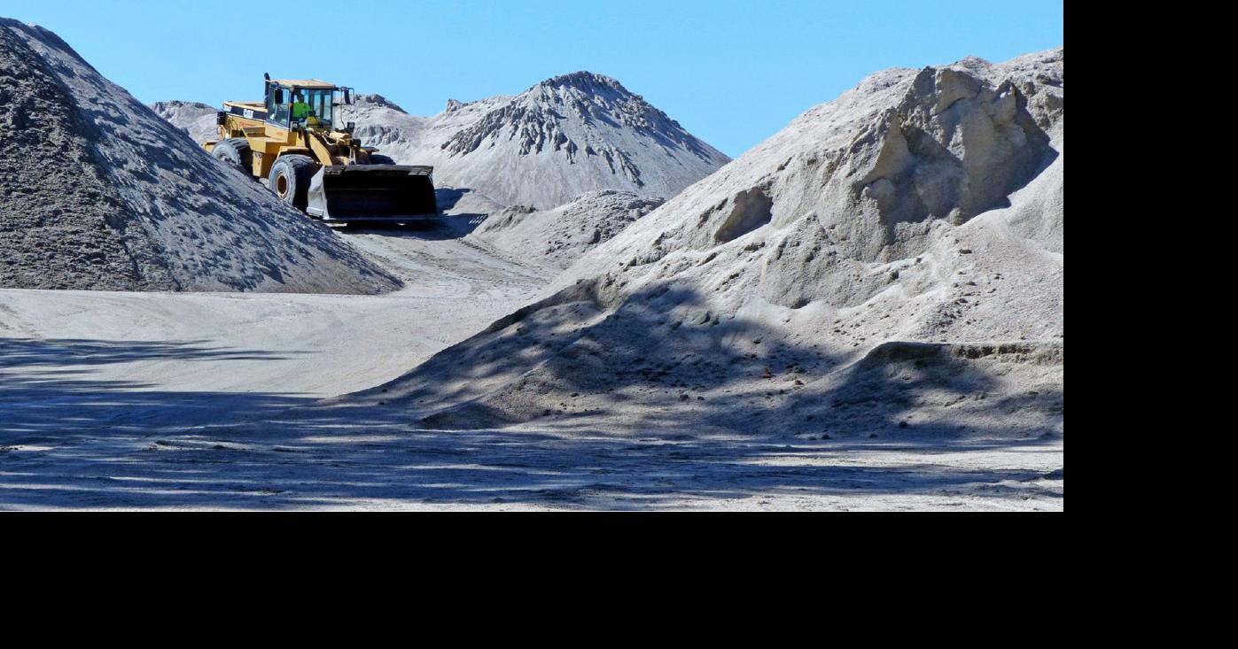 Tour offers lesson in quarry remediation | News | thewesterlysun.com